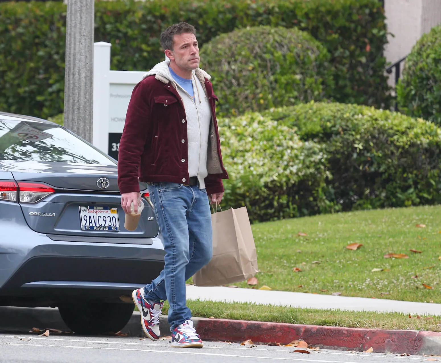 Ben Affleck Is 'Back on the Dating Scene' and Phasing Out Cigarettes ...