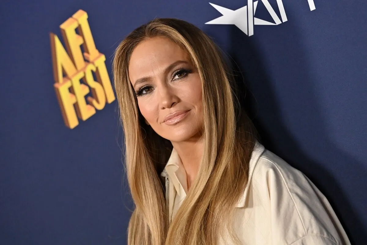 Jennifer Lopez Is Using the Internet to Keep Track of Ben Affleck ...