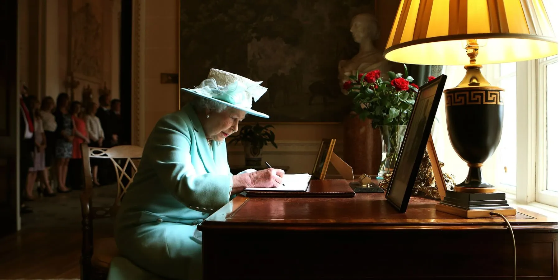 Queen Elizabeth's Last Words Revealed in Final Diary Entry Days Before ...