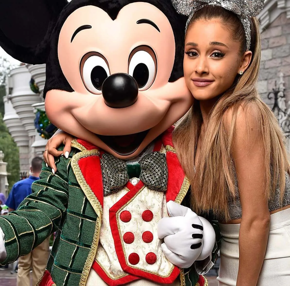The Writer of Ariana Grande's 'Santa Tell Me' Said It's 1 of the Best ...