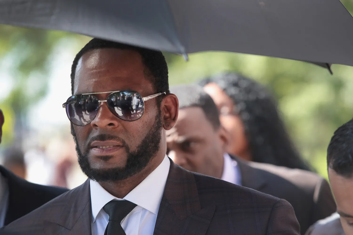 R. Kelly's Lawyers Call on Donald Trump to Help With Release After ...