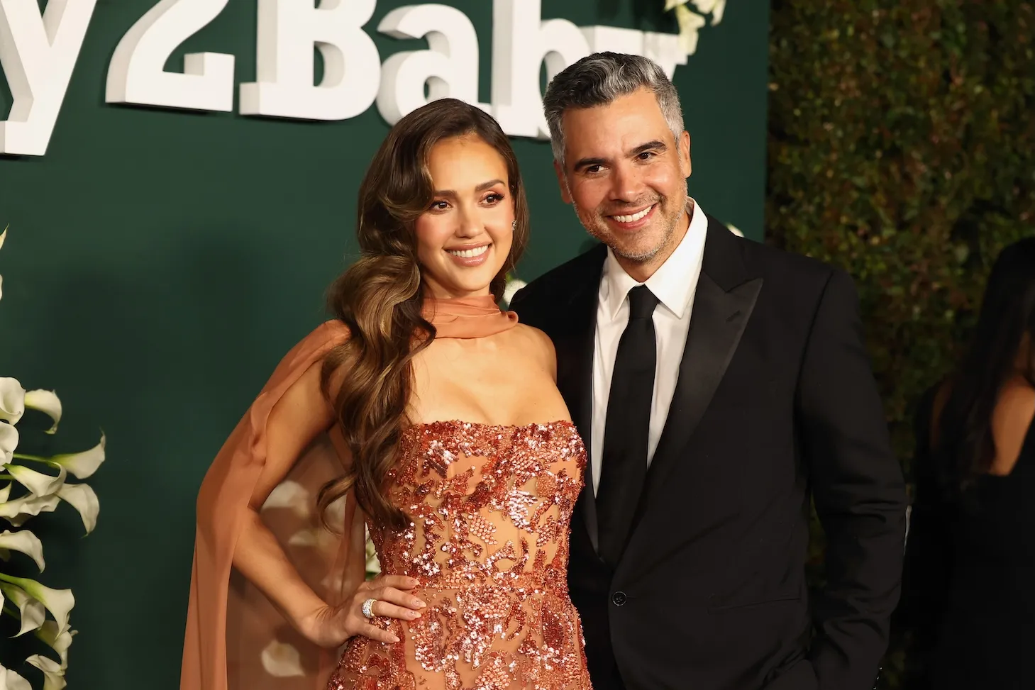 Jessica Alba’s Estranged Husband Cash Warren Dates Younger Model Hana ...