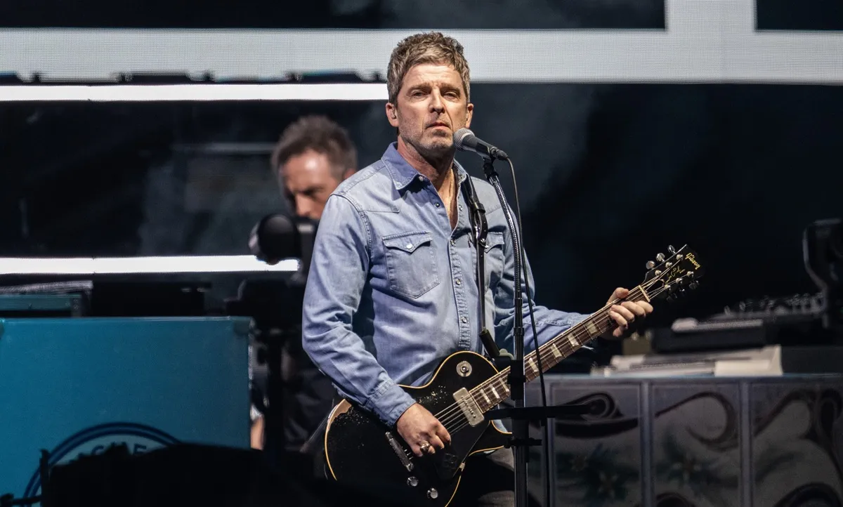 Oasis' Noel Gallagher ‘Frustrated’ and 'Angry' as He Steps Out With ...