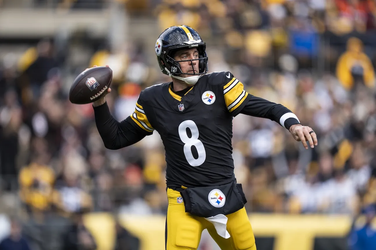 Steelers WAG Comments on Aaron Rodgers' Mystery Wife