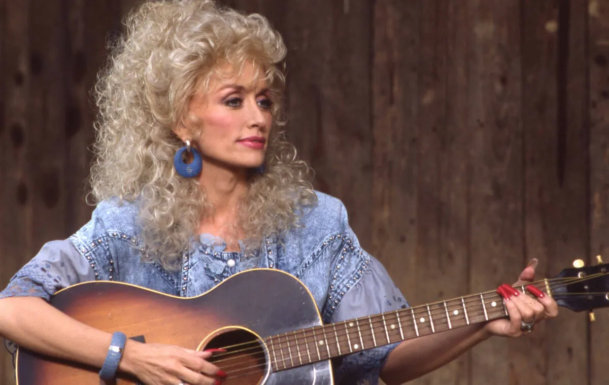 Dolly Parton's Struggling TV Show Found Rare Success on Thanksgiving